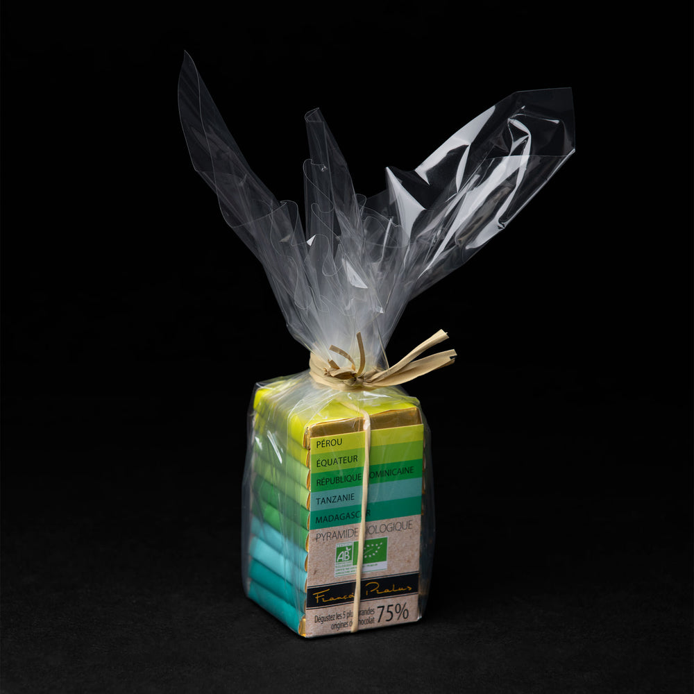 Mini Organic Pyramid, 10 bites of 75% dark artisanal chocolate